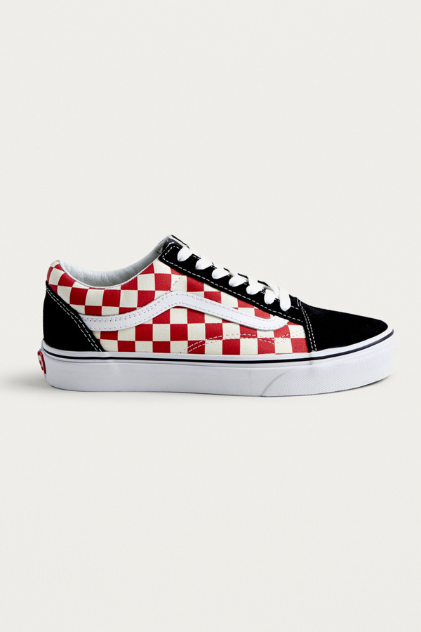 Vans Old Skool Red Checkerboard Trainers | Urban Outfitters